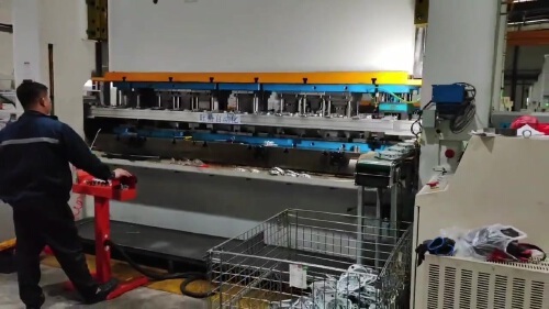 冲压连续模具制造,拉伸多工位模具,拉伸连续模具,连续模具制造