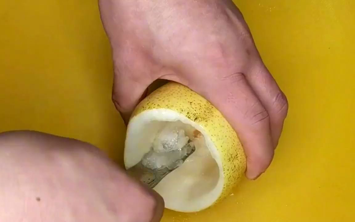 花椒蒸梨在家里这样做您吃过吗?您知道它有什么作用吗?