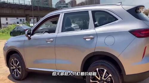 21款哈弗H6第三代MAX实测:十万级SUV卷王,这些配置让老车主都羡慕!