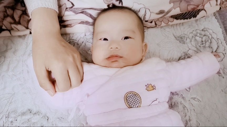 宝宝湿疹反反复复,宝妈这次配了什么药膏,希望再不要复发了