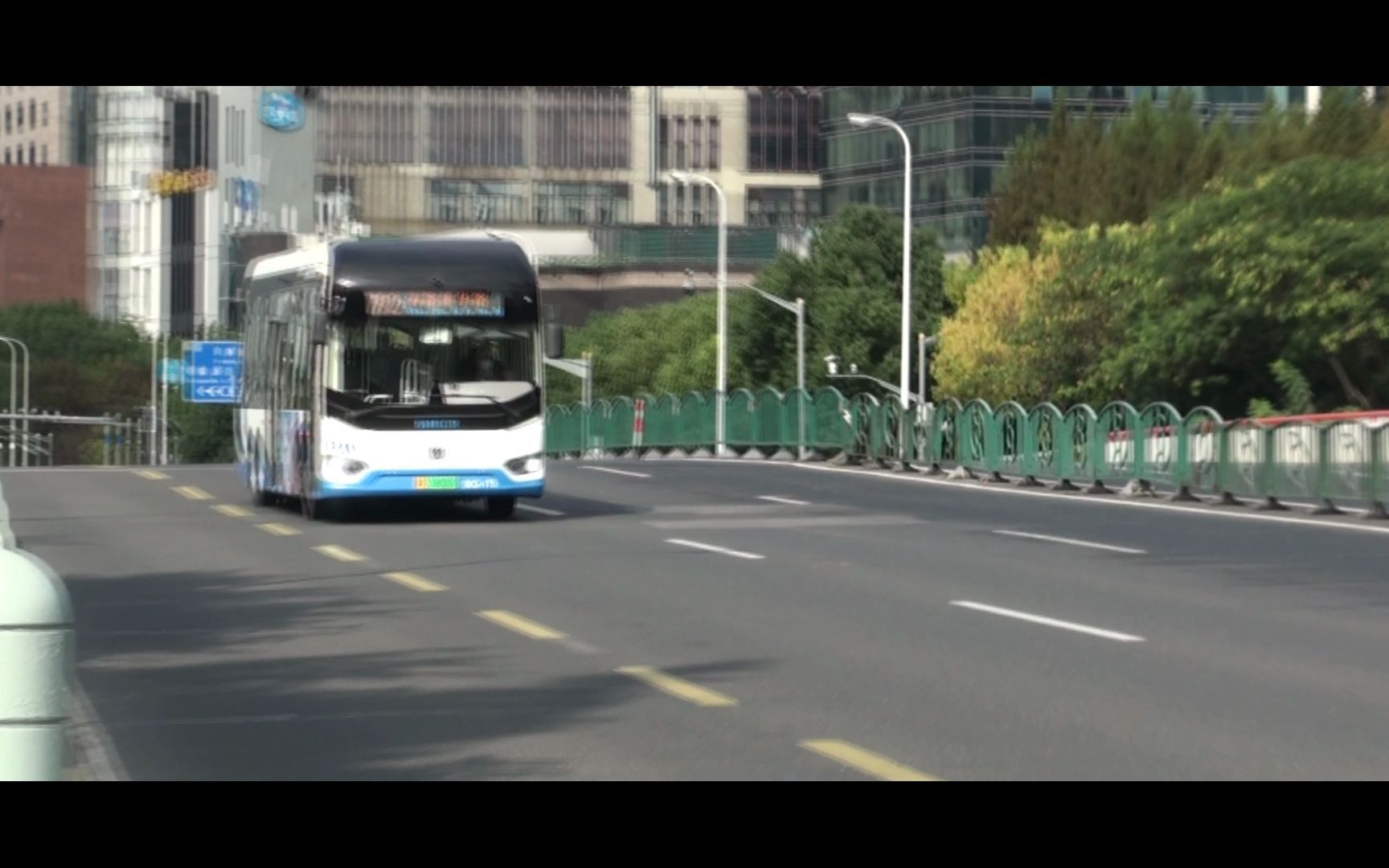 上海公交 浦东杨高 792路 S0Q-173