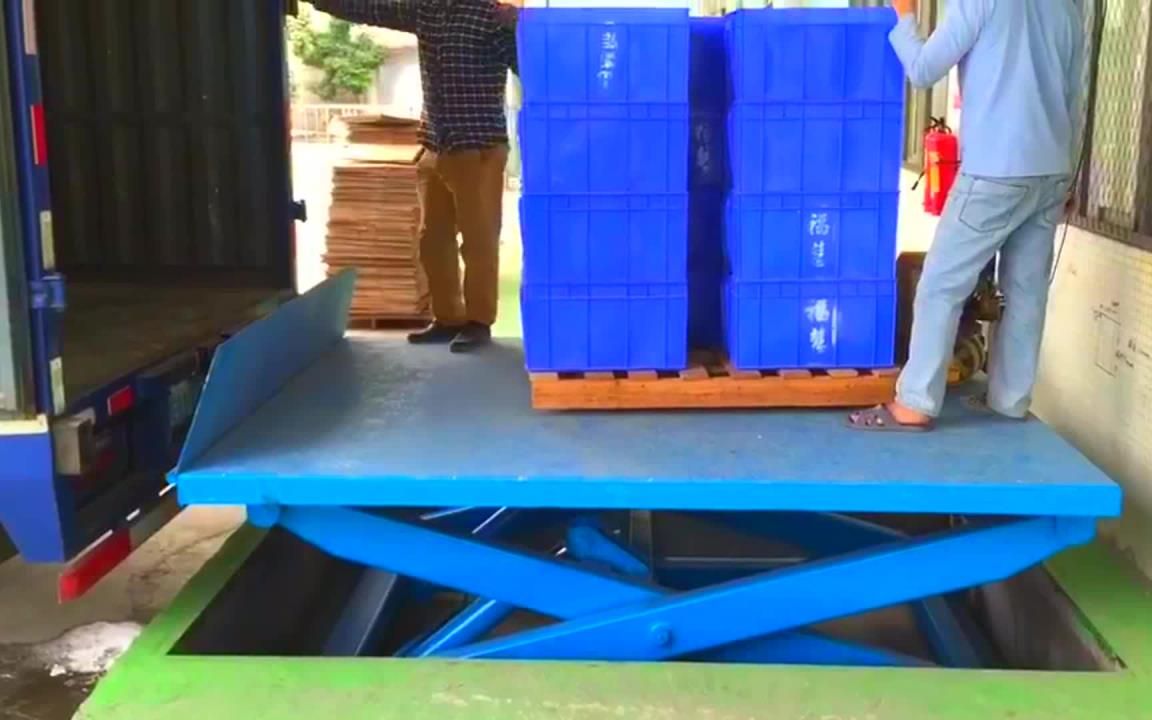 升降平台电动三轮移动剪叉式升降机高空作业登高车采摘安装维修车