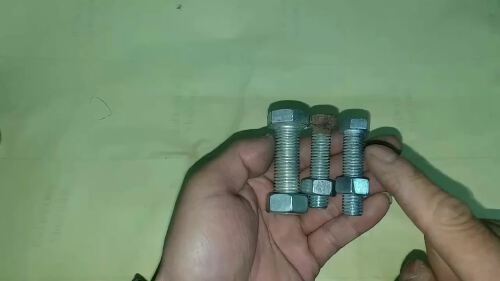 今天才知道,原来螺丝和螺母结合一起有1个特殊的妙用,涨知识了