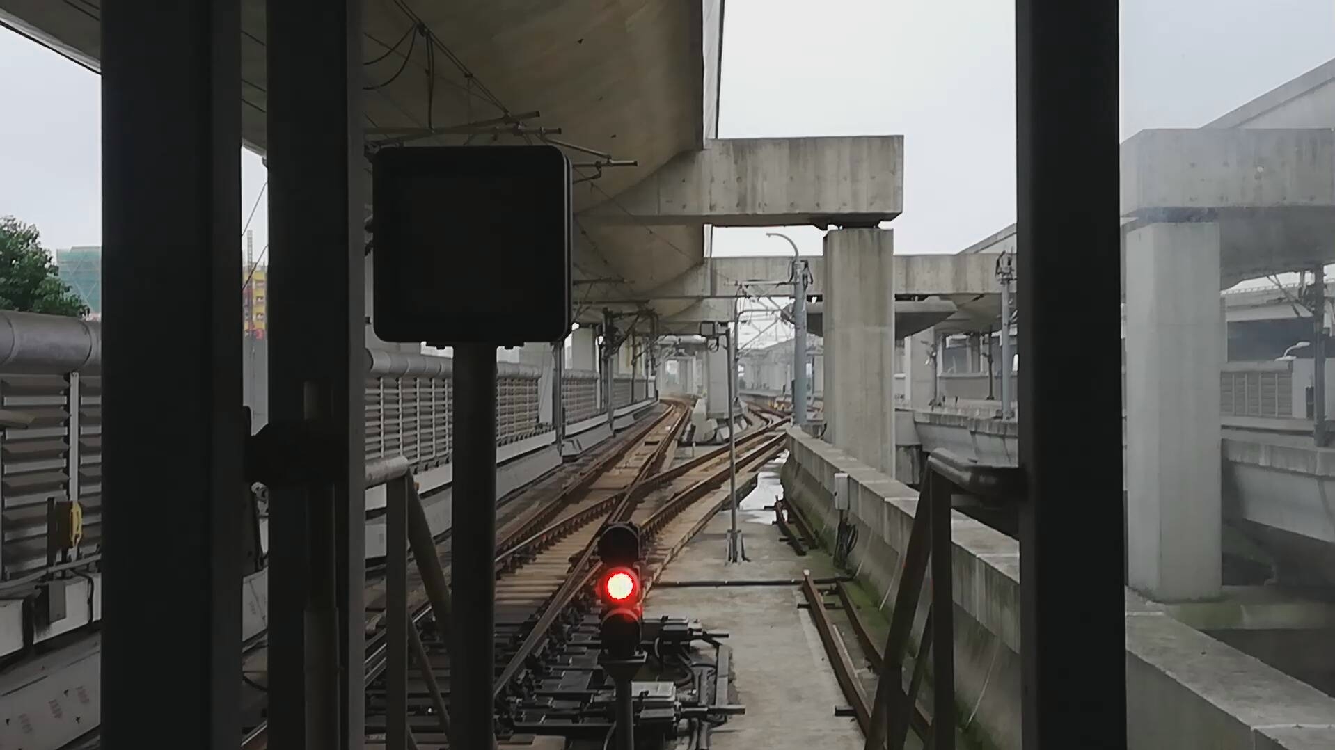 上海地铁11号线1171号车嘉定北方向罗山路进站