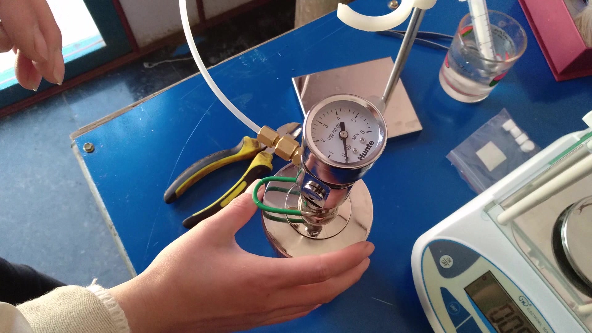 生物质颗粒燃料量热仪安装调试1