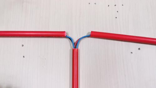 PVC管缺少三通怎么穿线?老电工教你一招,用边角料自己就能制作