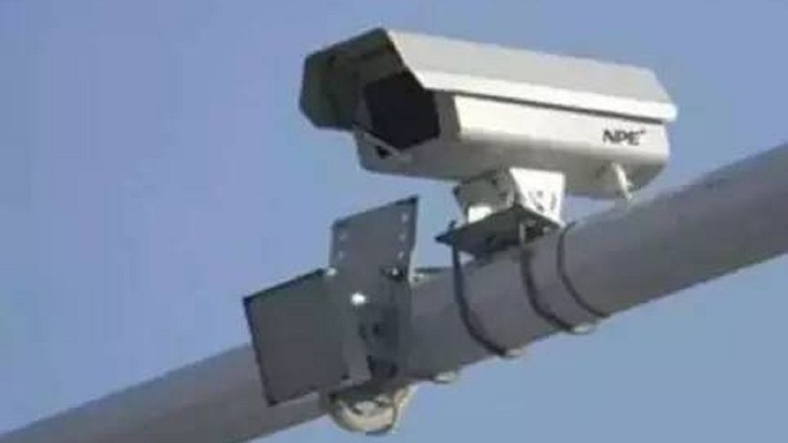 马路上的摄像头是如何测速的?