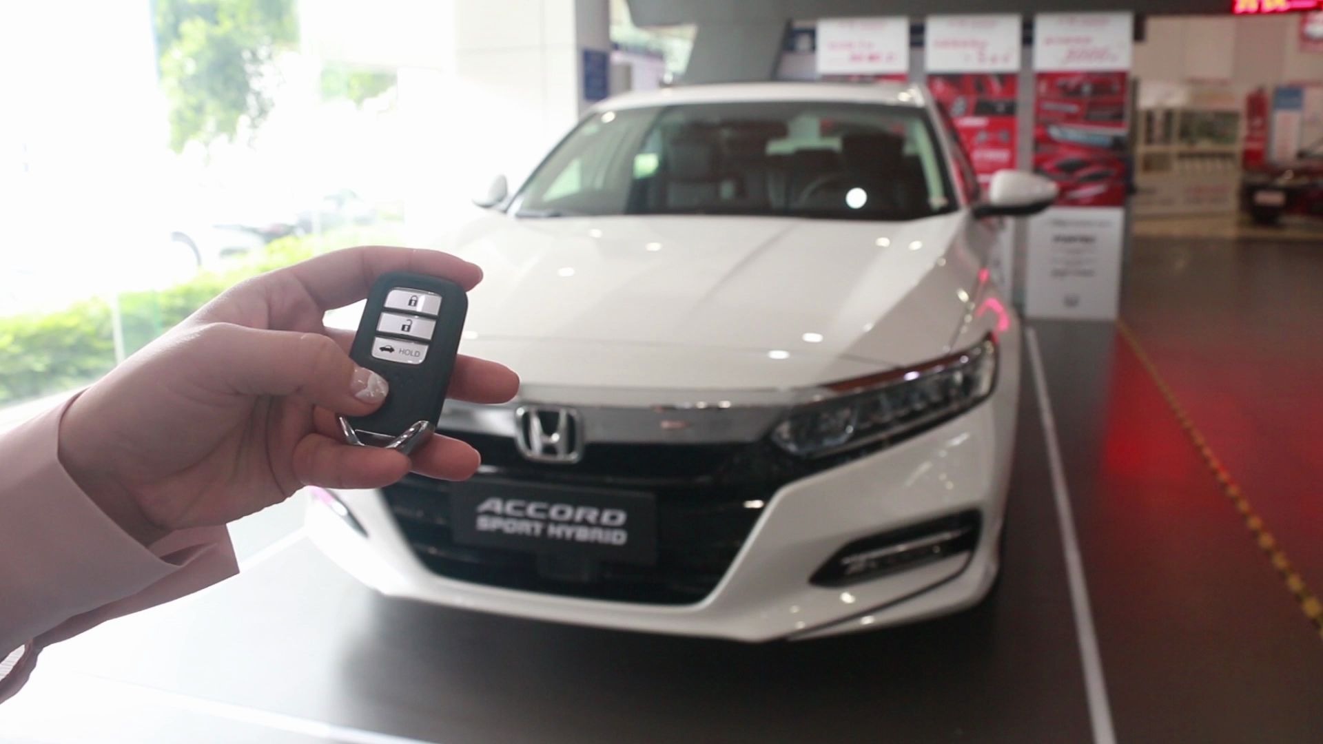 广汽本田雅阁2018款 锐·混动 2.0L 锐领版 视频说明书-车钥匙操作