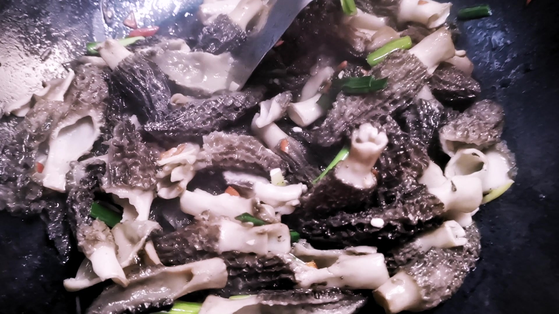 来自云南的精灵——新鲜羊肚菌,保健功效&烹饪方法给大家