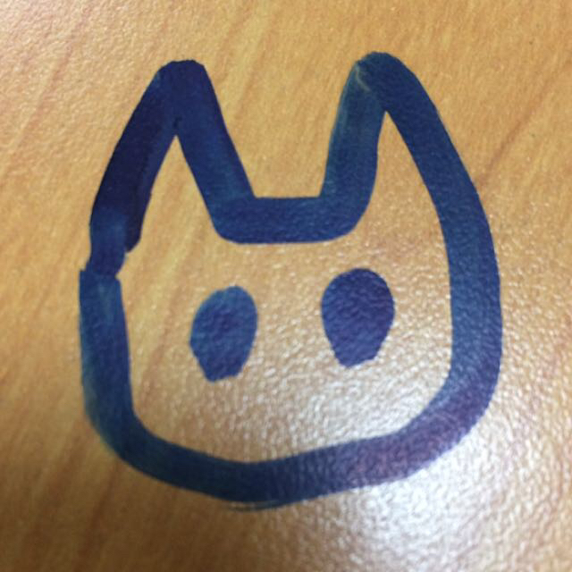 蓝色的猫猫子喵 