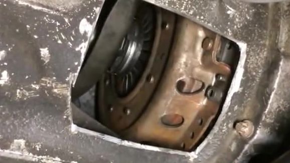 实拍手动变速器离合器分离结合过程