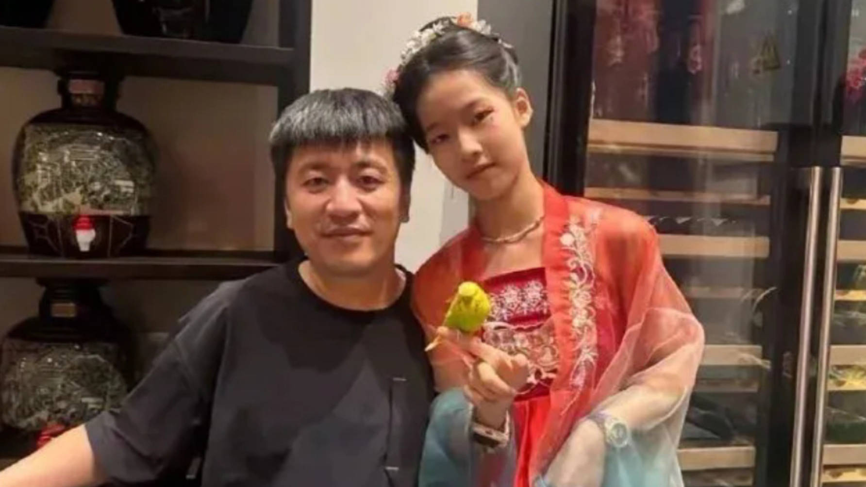 张雪峰女儿发文缅怀爸爸