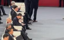 多角度直击雷军向武汉大学130周年校庆捐款13亿元现金,创历史记录!