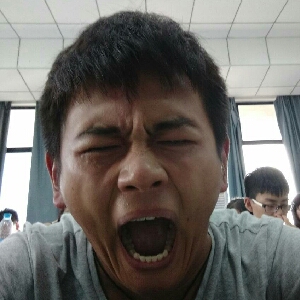小小逸ミ 