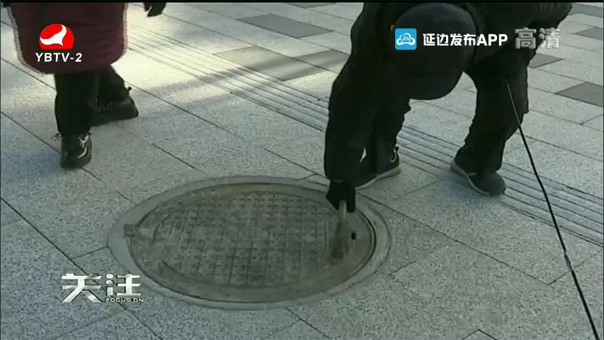 下水管道淤堵严重 居民生活不堪其扰