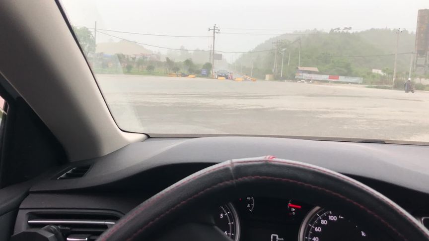手动挡开车技巧,转弯掉头用几挡,老司机都是这样操作的吗?