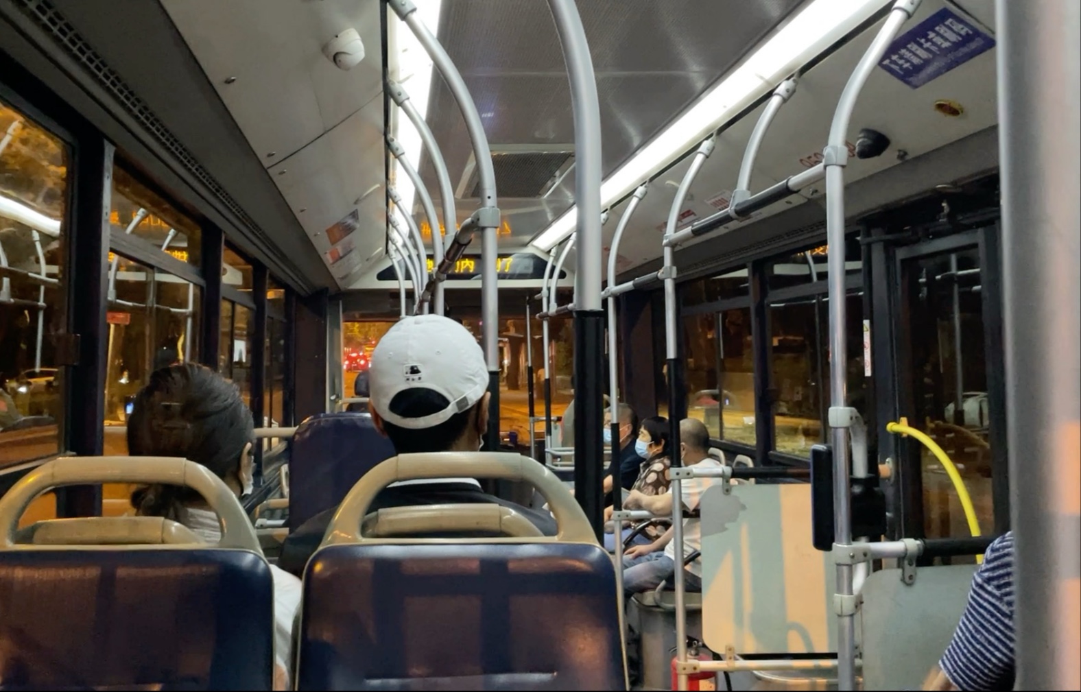 ...2022年北京公交124路BJD-WG120N2型无轨电车乘车 @地安门外-...