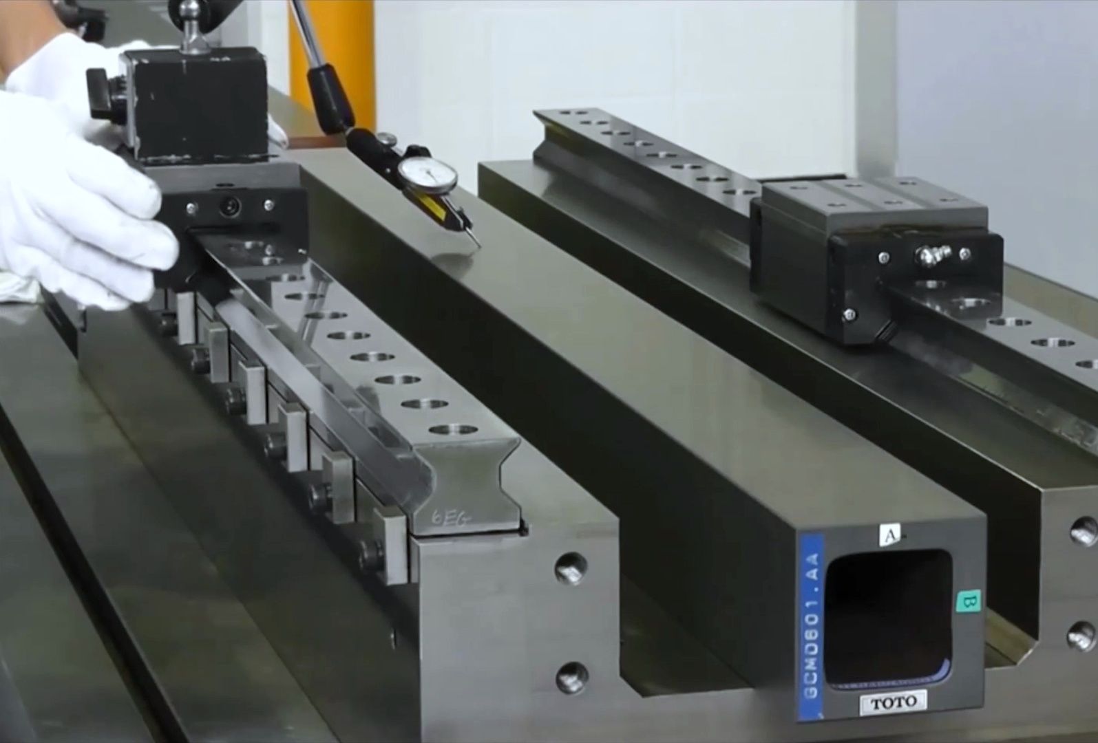 【机械课堂】教你如何安装直线导轨