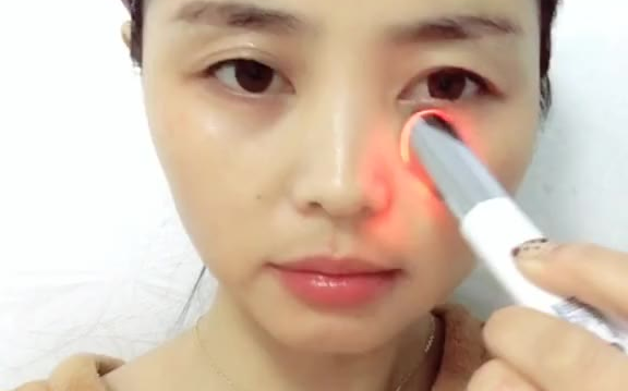 离子振动温热美眼仪超级好用!可以去眼袋,黑眼圈