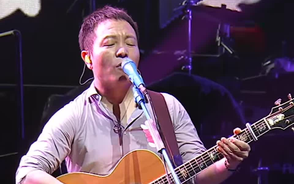 许巍|《世外桃源》(LIVE于2013.5.17“此时此刻”北京演唱会)