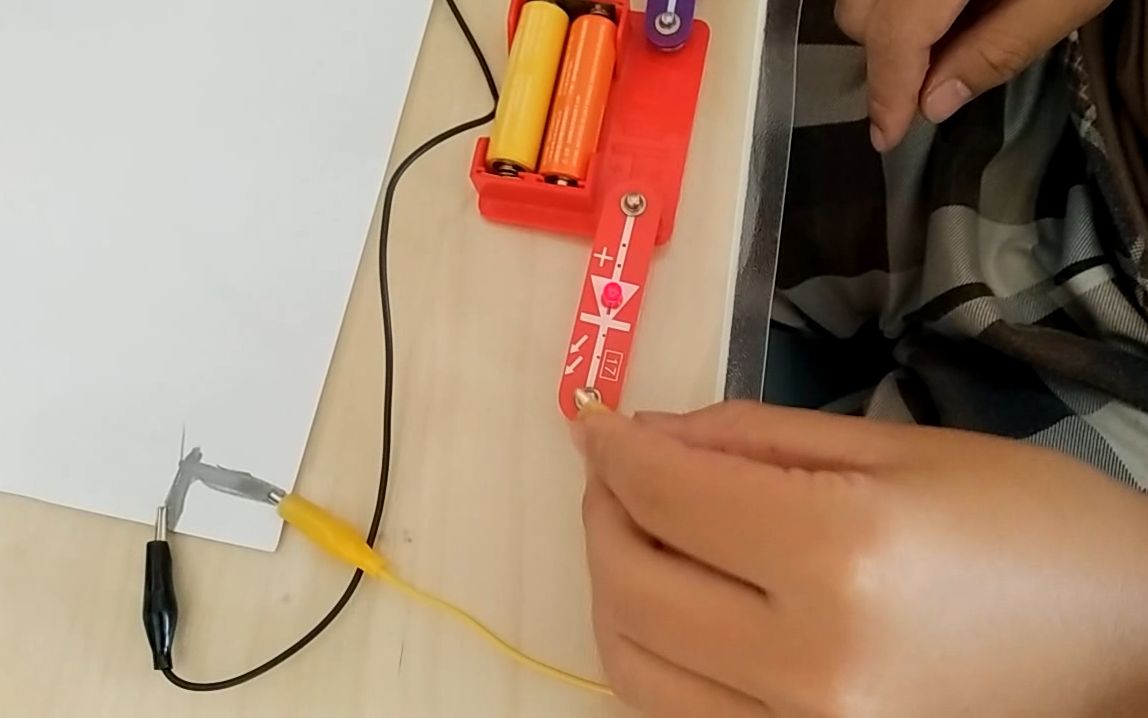 扎蹄实验室:石墨导电