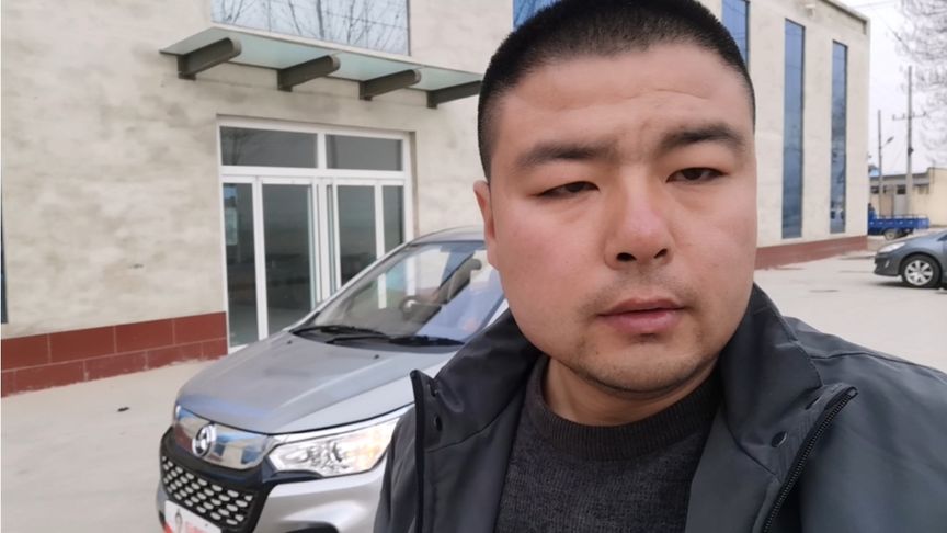 电动车,也可以一件启动,老人不知道怎么操作。