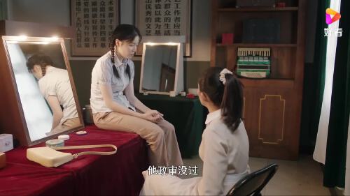 孩子们:穆林政审没过,女友替他抱不平,拉着他厂门口示威