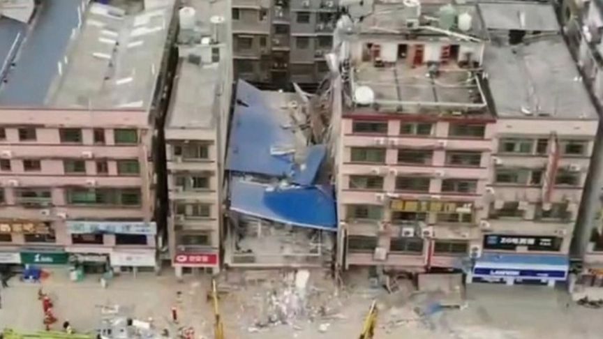 长沙自建房倒塌房主等9人被刑拘 第6名事故现场被困人员被救出