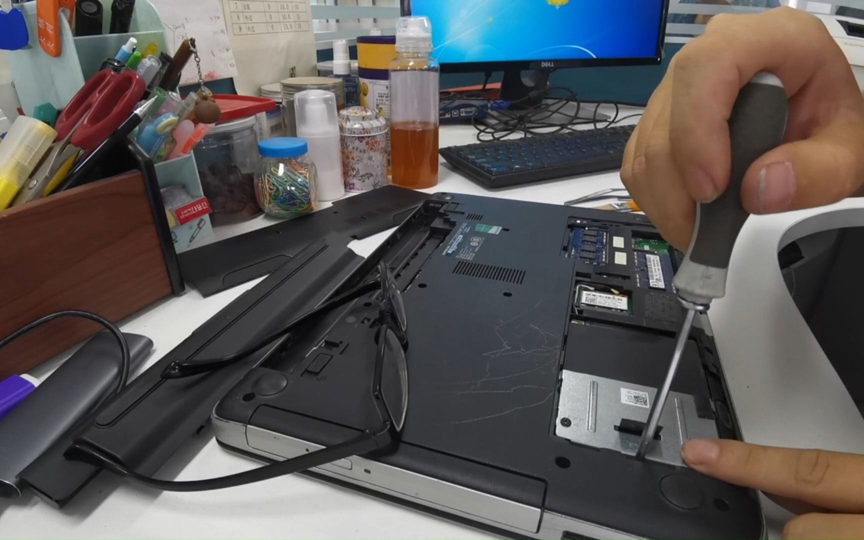 桌面运维日记173-戴尔14R5437笔记本更换固态硬盘