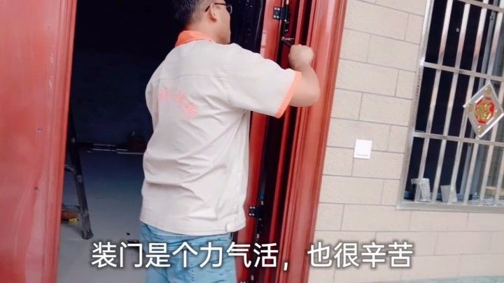 现在最流行什么颜色的防盗门?门窗王哥以装门实物给出答案