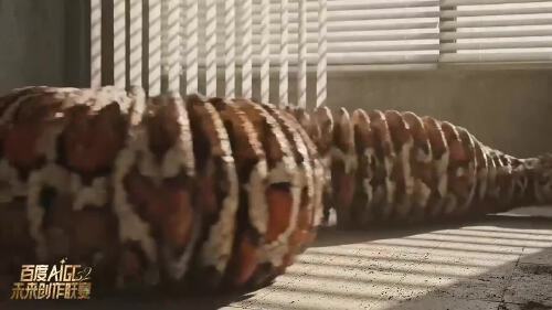 巨蟒硬核修风扇!活体百叶窗出手,摇头破风扇秒变定向神器