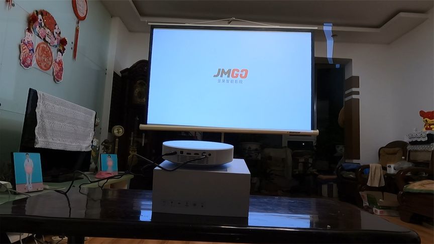 坚果投影仪开箱使用效果如何