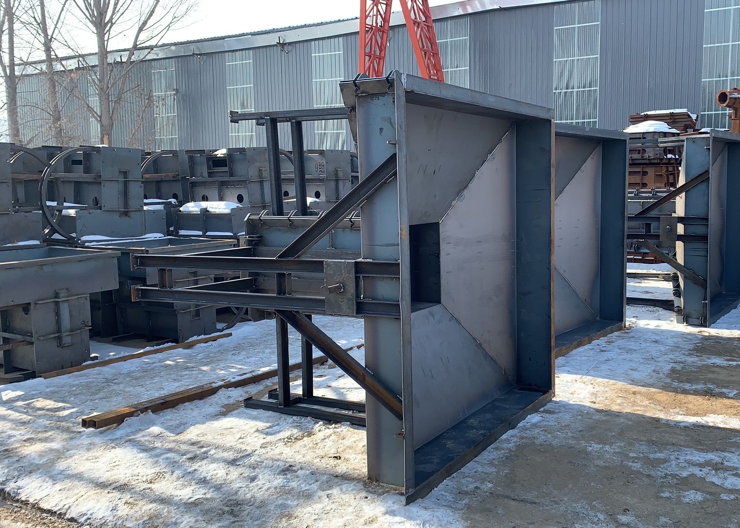 钢结构独立基础模具采用预制的好处