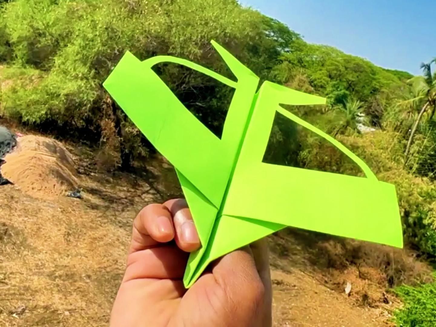 教你用A4纸出风格独特纸飞机(滑翔机),能在空中滑翔很长的距离