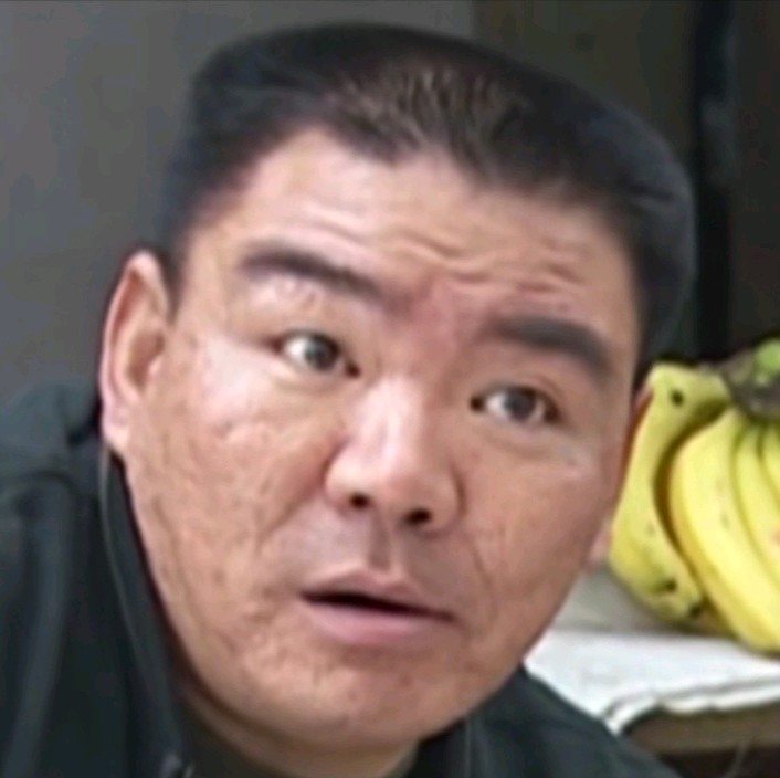 戚家十三口v 