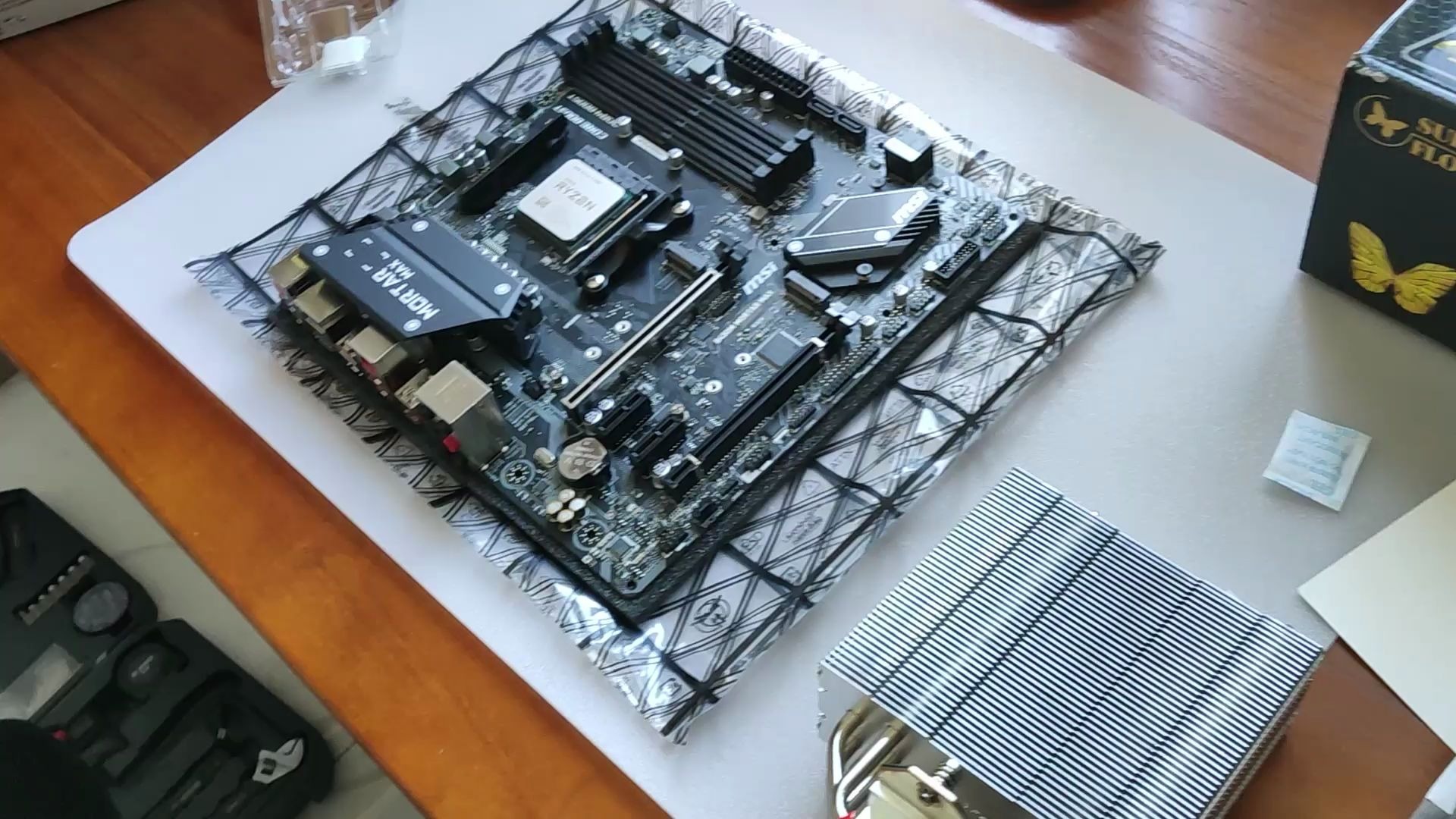 【仙子装机】AMD 3600+微星B450 迫击炮Max 装机视频