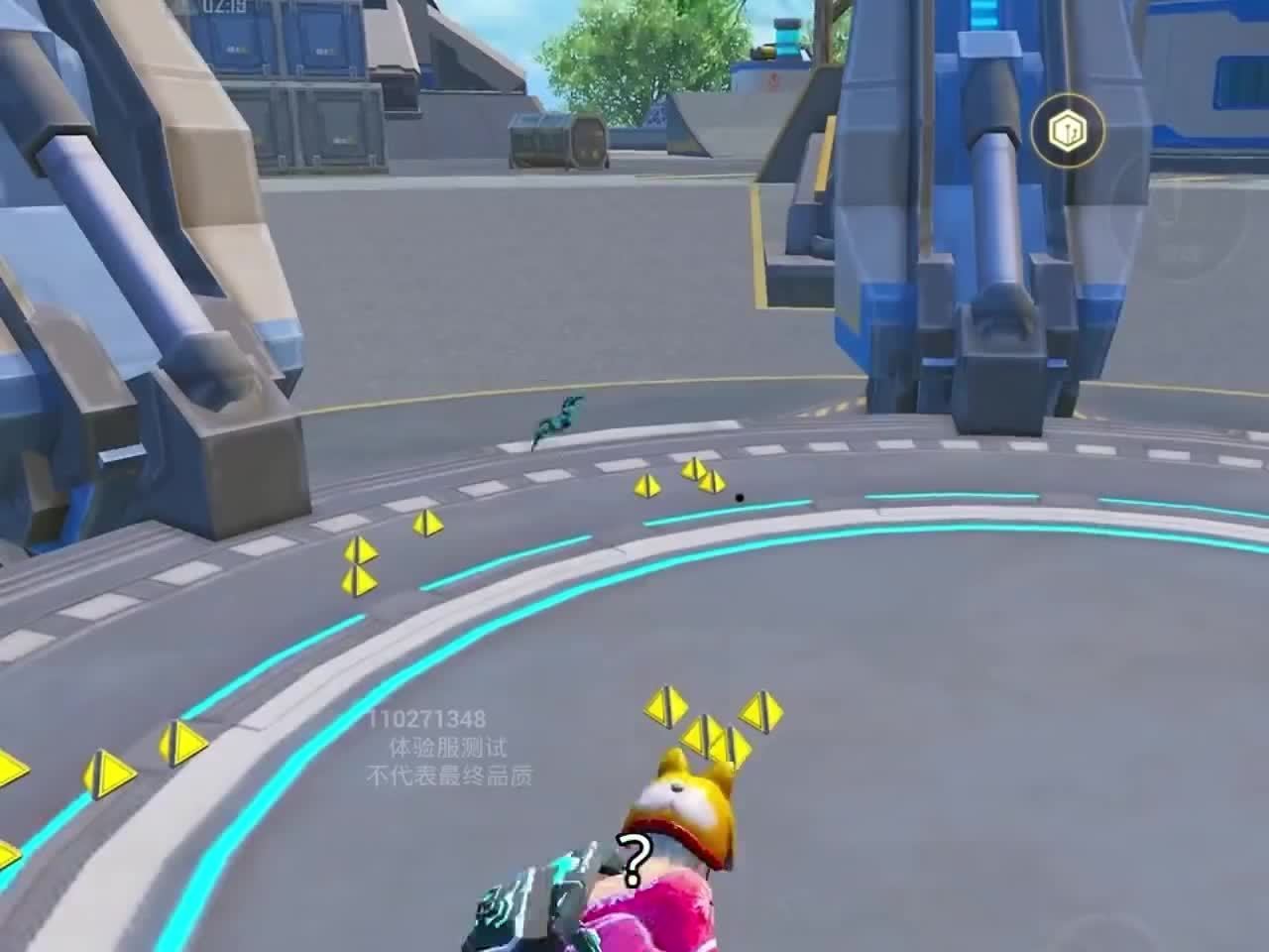 这新角色的大招居然能上树#情侣日常 #和平精英超体源代码 #和平精英...