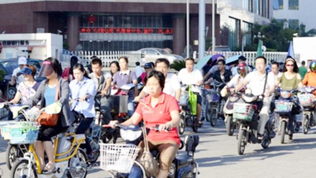 好消息:超标电动车可上牌上路,过渡期延长,还取消强制报废