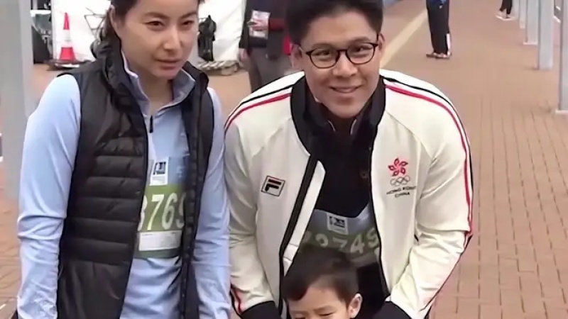 郭晶晶:霍启刚有在好好打扮,我不会出轨
