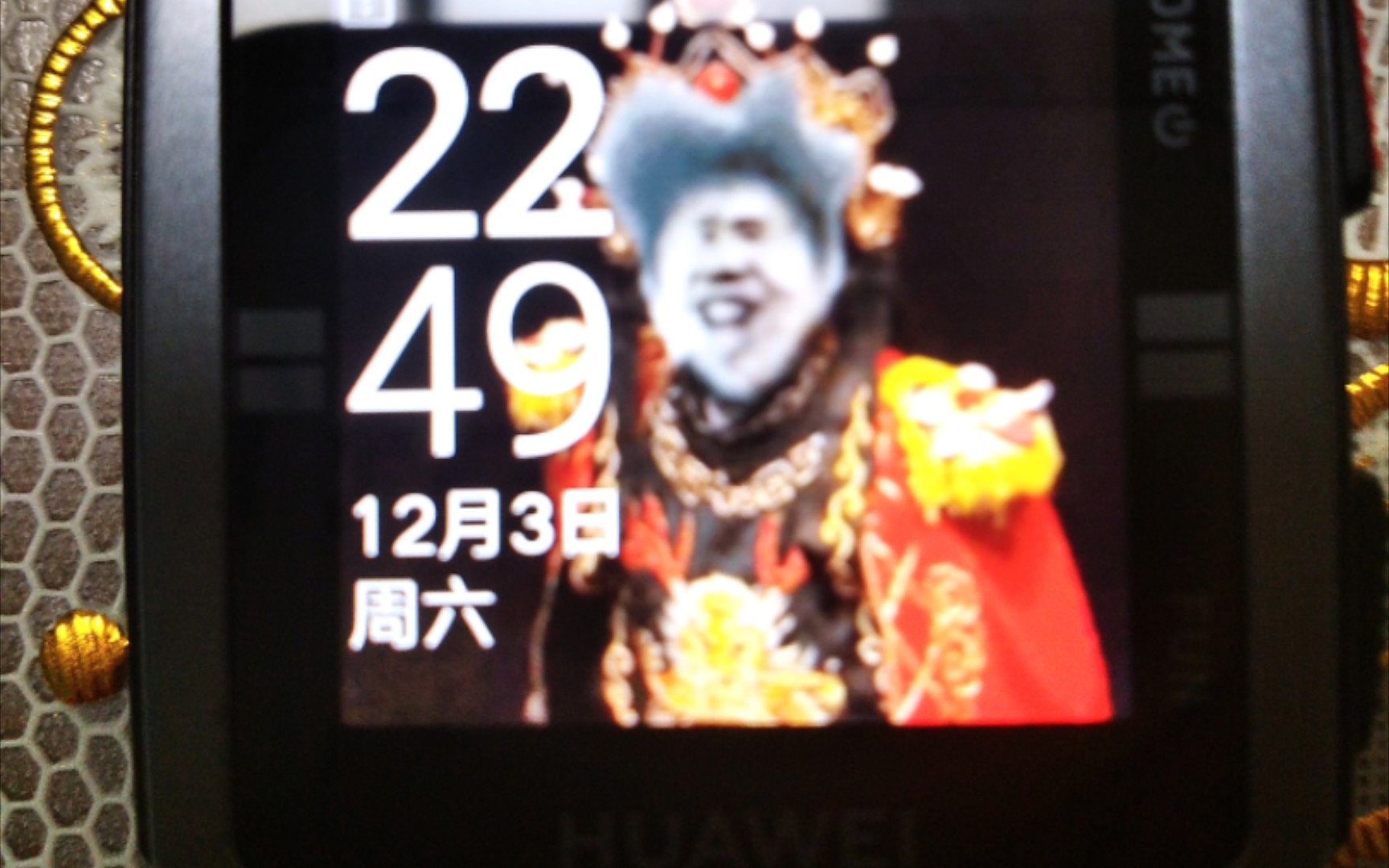 当我发现华为手表能自己弄壁纸之后.发现整个世界都是坤