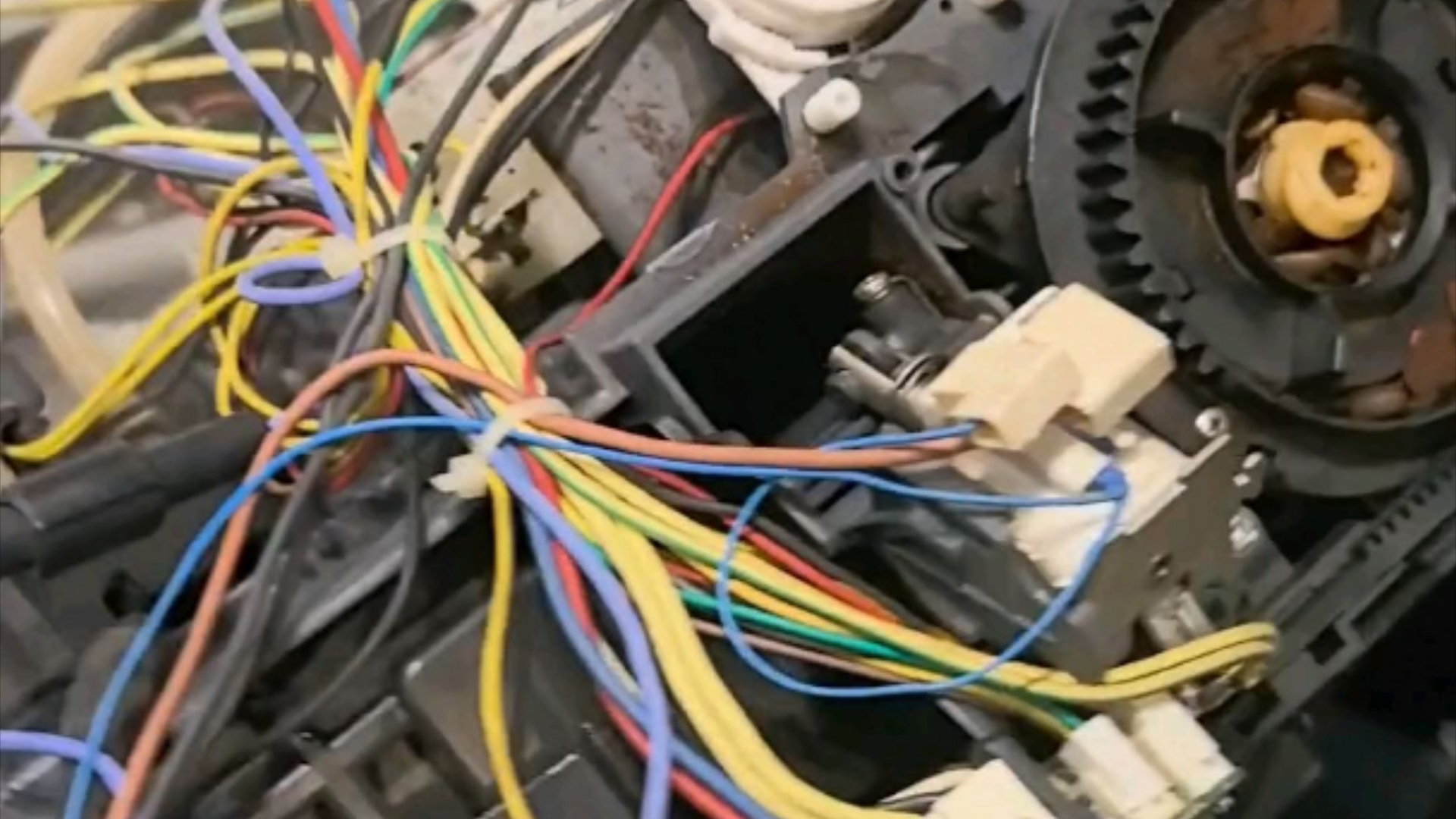 全自动咖啡机无法开机故障维修