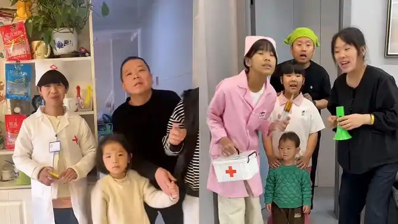还有不怕打针的小朋友
