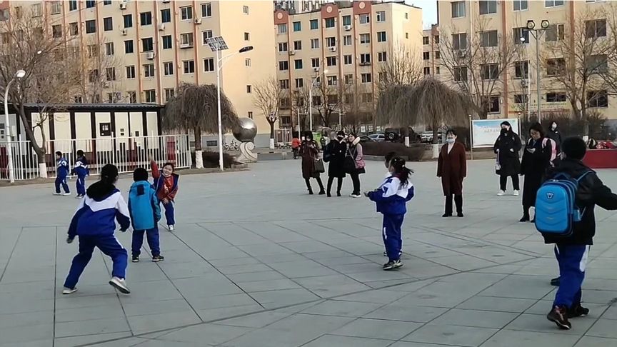 辽河油田幸福小学学生课余活动丰富多彩 …