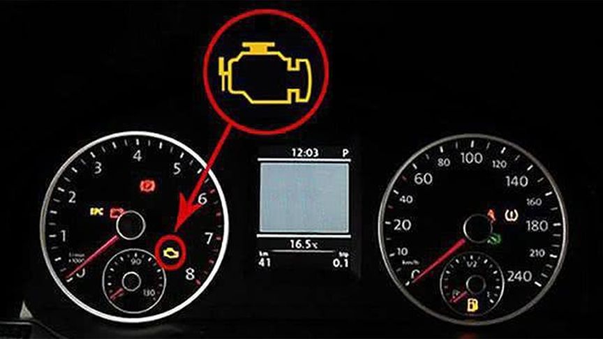 发动机故障灯突然亮起,别再傻傻给4S店送钱,教你一招轻松搞定