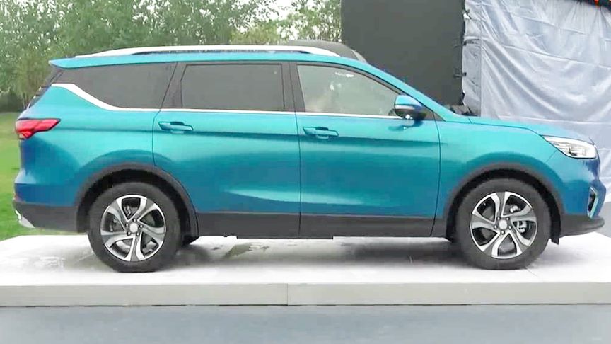 长安又出新车了,7座超大空间,售价亲民,够豪华够实用!