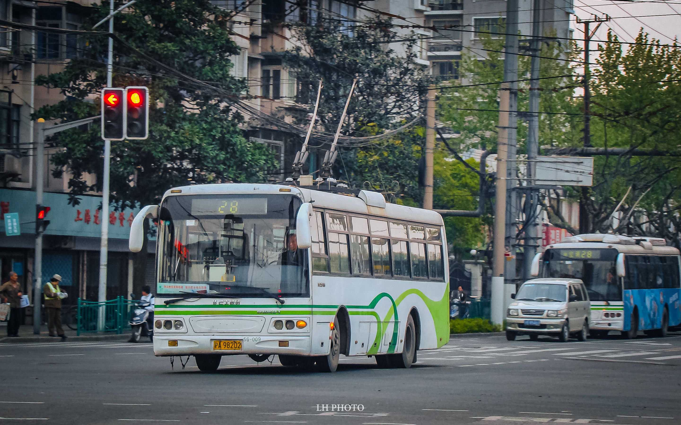 上海28路无轨电车