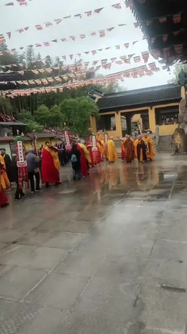 ...,二是后天善修。每个人资源是有定数的,就像小孩子出生自带口粮的,...