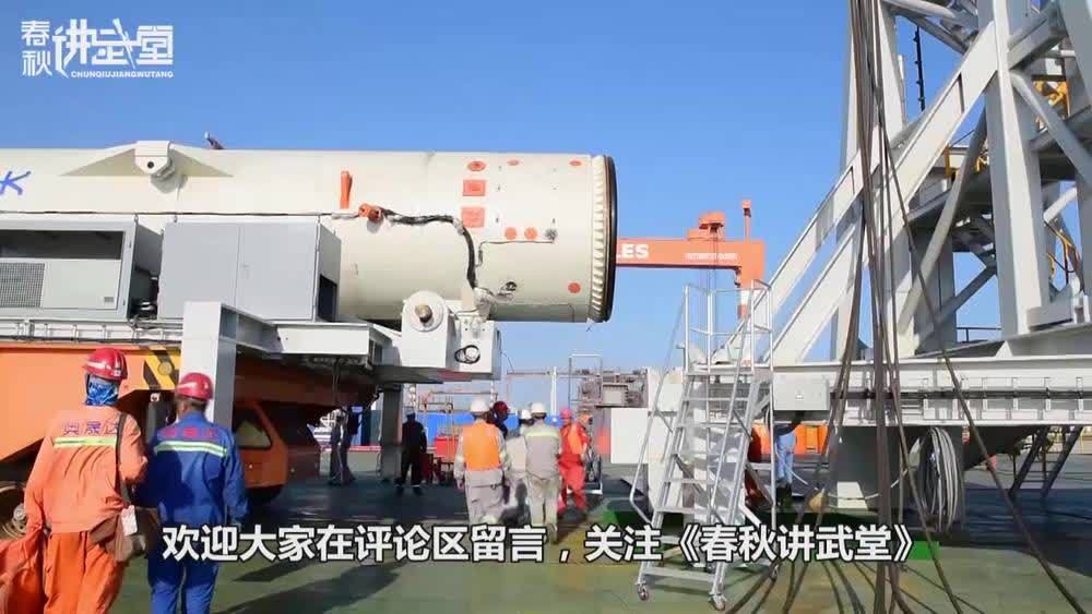 进入发射倒计时,长征5B火箭抵达发射位,新型载人飞船将升空