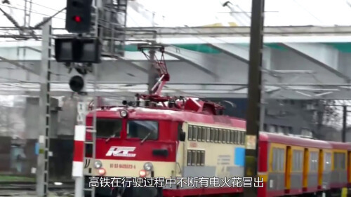 火车受电弓为何不会磨坏?电弧放电是什么情况?受电弓的进化史