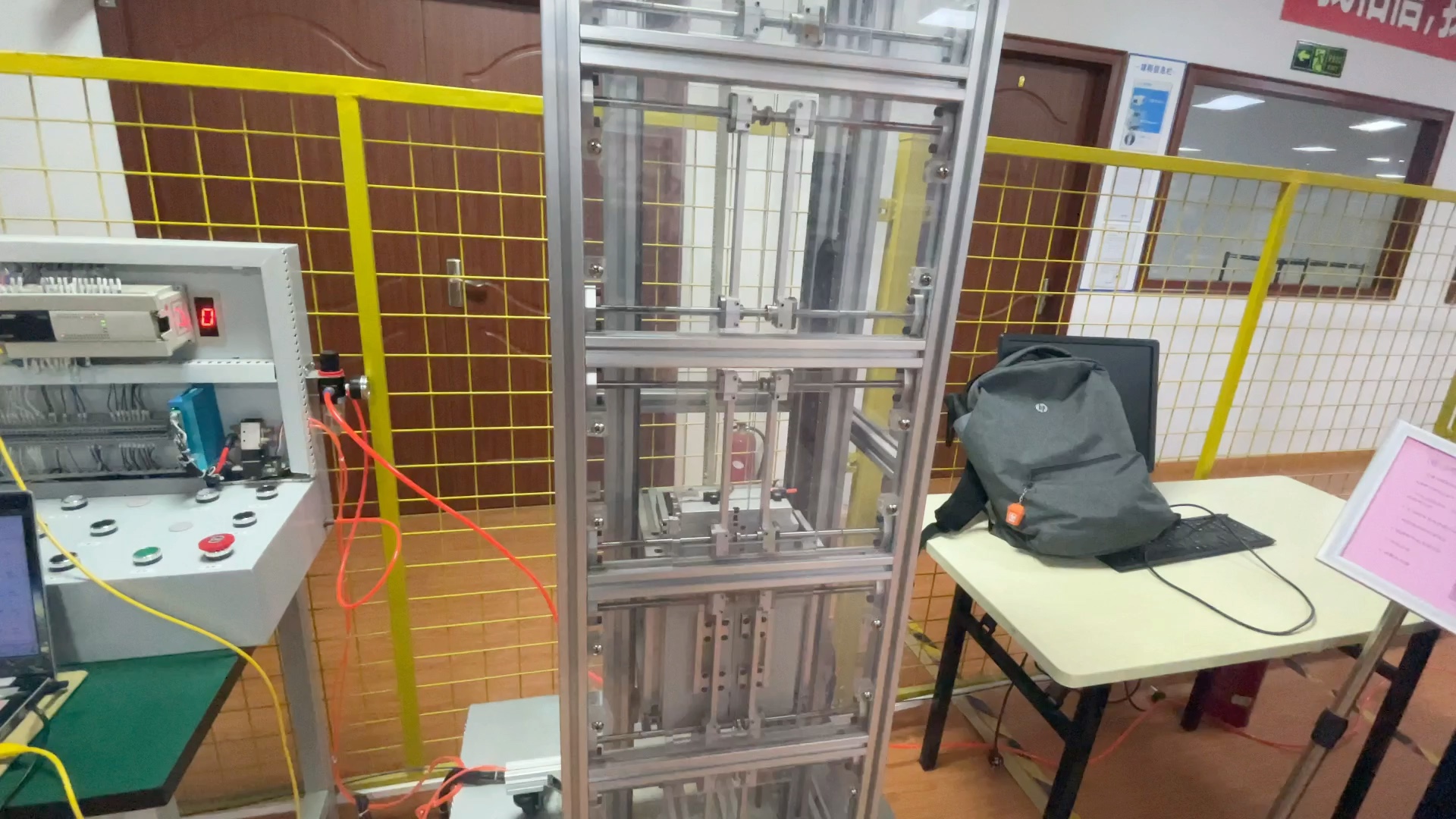 三菱FX+步进程序模拟电梯示例,后期抽空单步骤讲解程序。有需求可以...